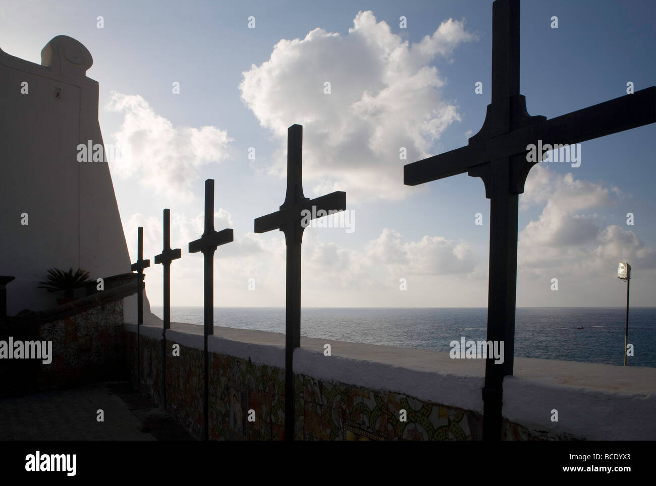 5 crosses hi-res stock photography and images - Alamy
