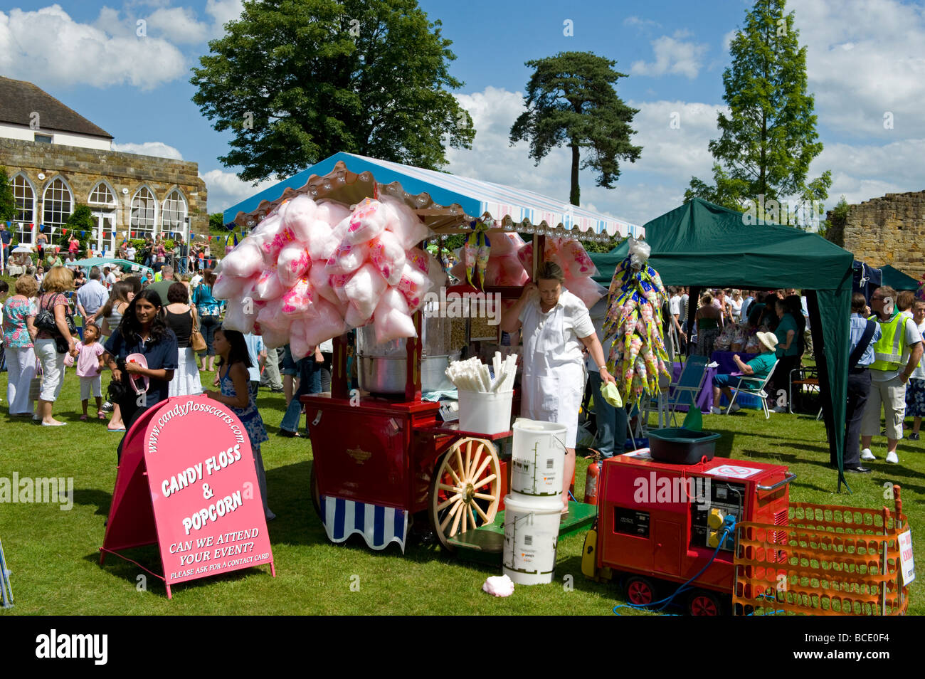 Candy floss stand hi-res stock photography and images - Alamy