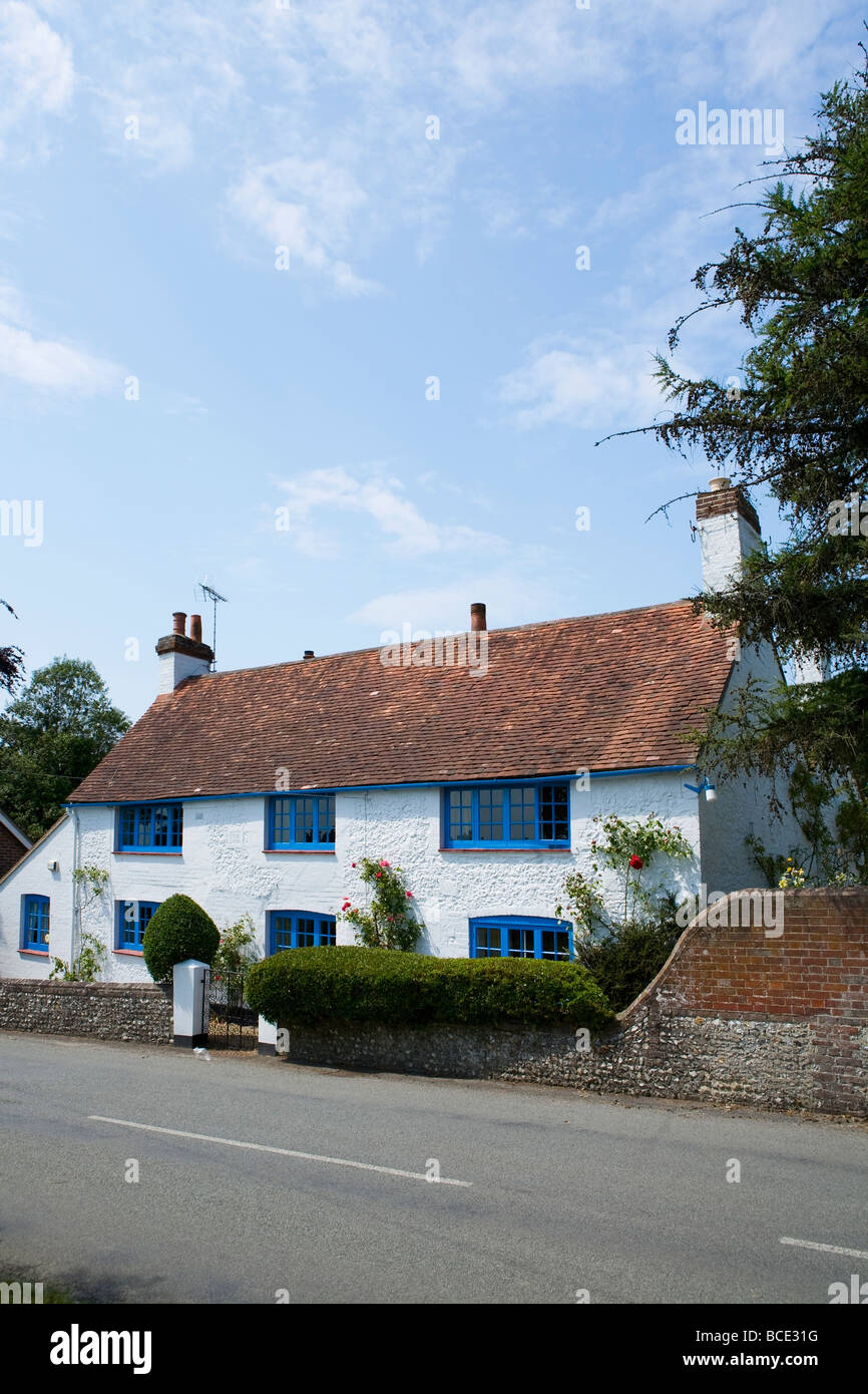 Whitewashed country house hi-res stock photography and images - Alamy