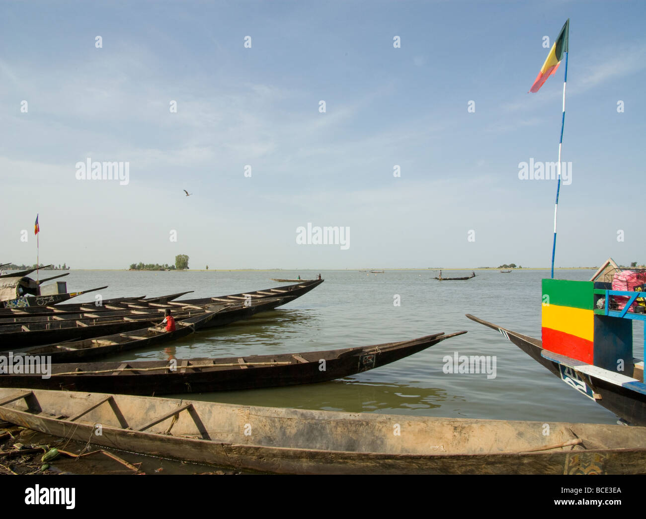 Mali. Port of Moptí in the river Niger Stock Photo - Alamy