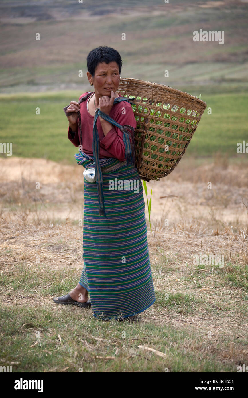 Bhutan smiling people hi-res stock photography and images - Alamy
