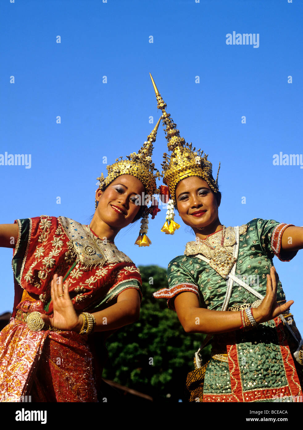 2320 Traditional Thai Dancers in Classical Dress Thailand Stock Photo ...