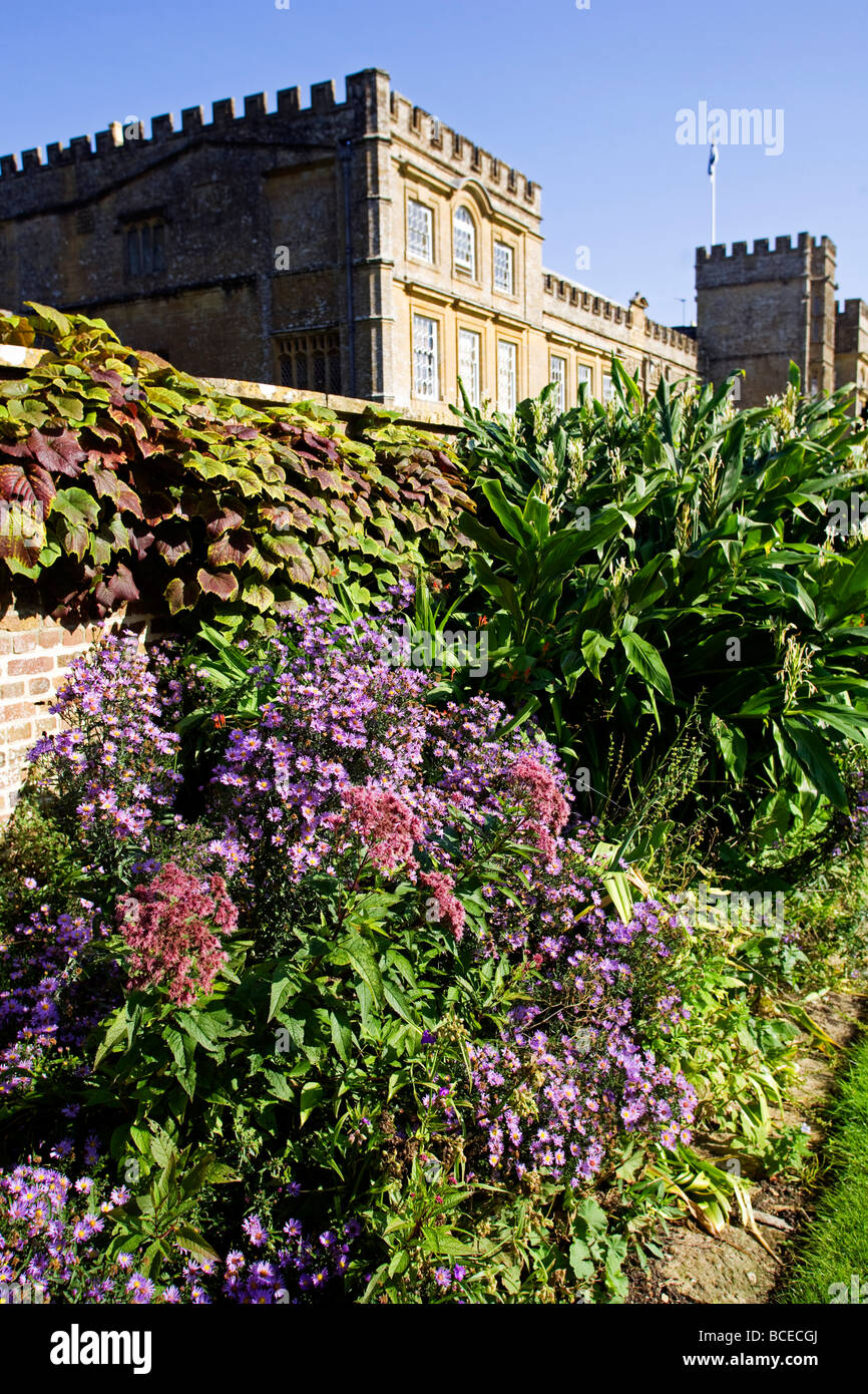 Forde abbey gardens dorset hi-res stock photography and images - Alamy