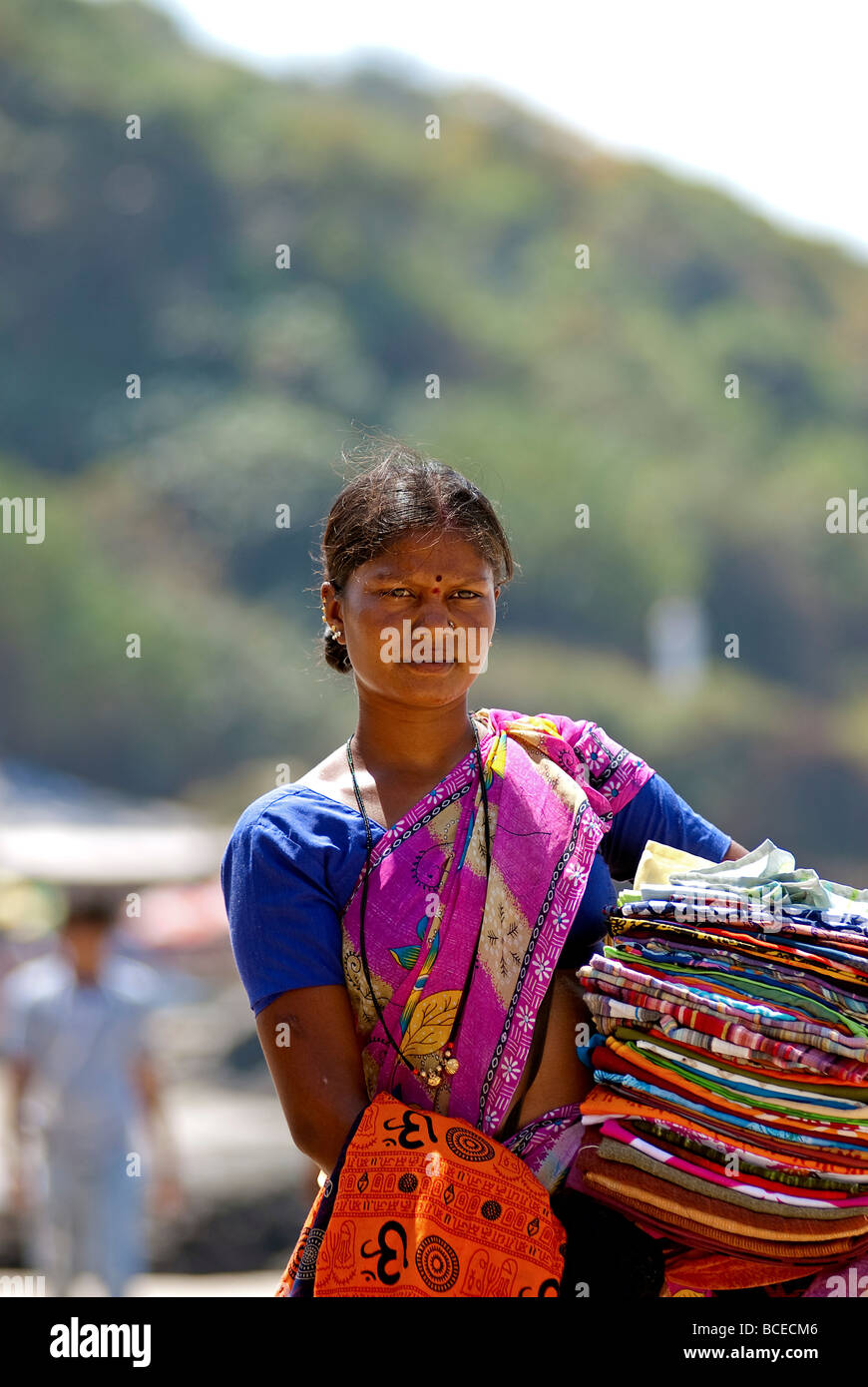 India; Goa. Woman trader on Vigator Beach Stock Photo - Alamy