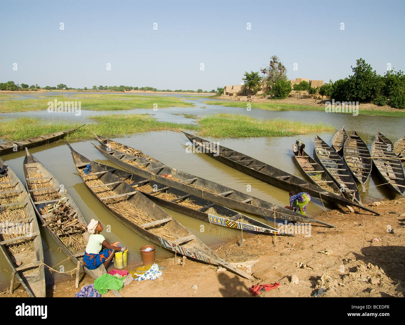 Mali. Sahel. Port of Djenne. Traditional boats Stock Photo - Alamy
