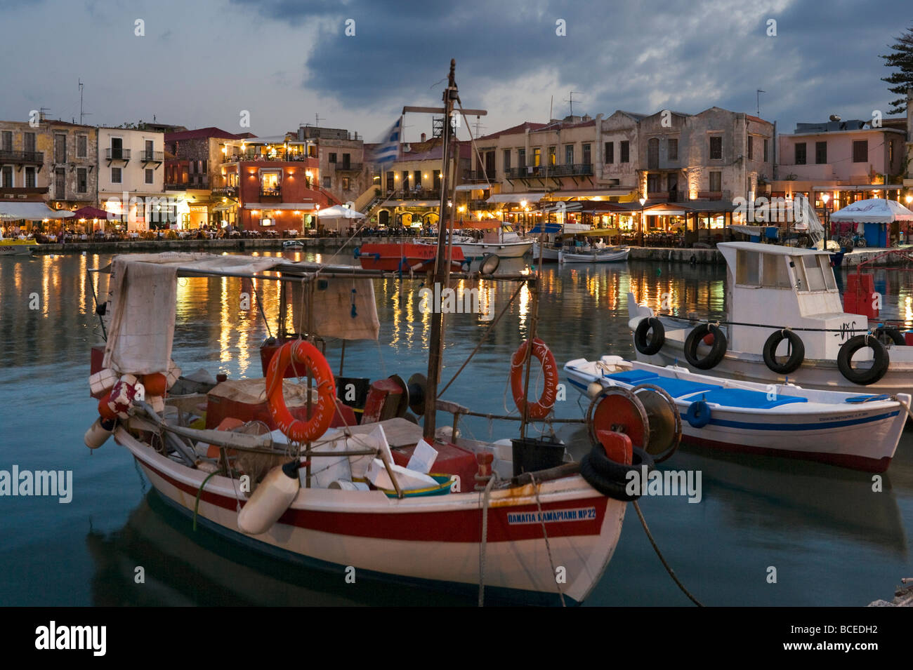 Fishing Boats at night in the Old Venetian Harbour, Rethymnon, Crete ...