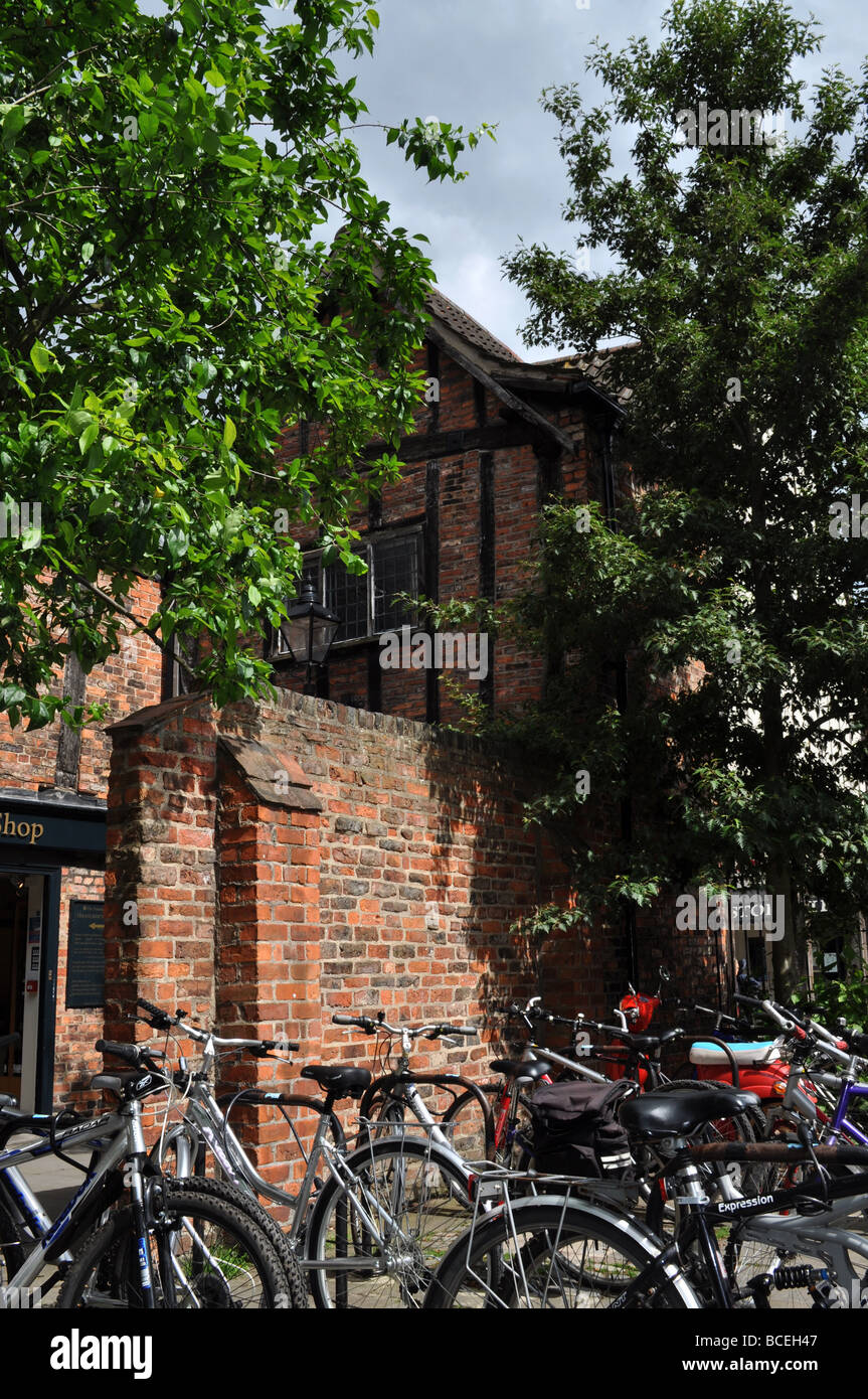 Goodramgate hi-res stock photography and images - Alamy