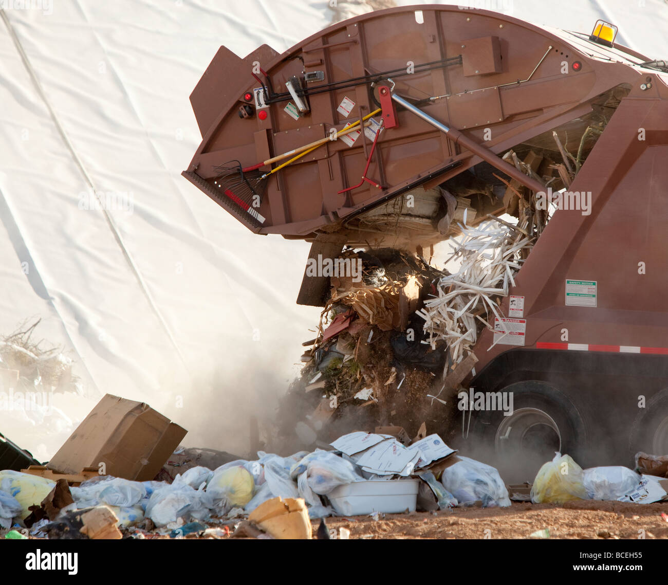 Waste food rubbish tips hi-res stock photography and images - Alamy