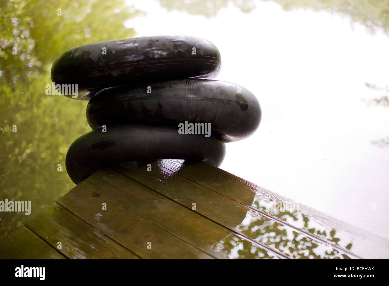 Dock edge hi-res stock photography and images - Alamy