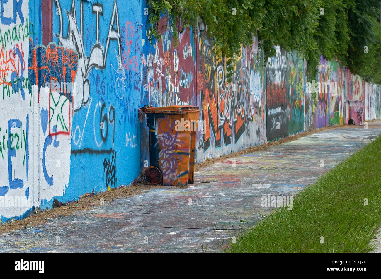 "Graffiti Wall" a city sanctioned area of self expression in ...