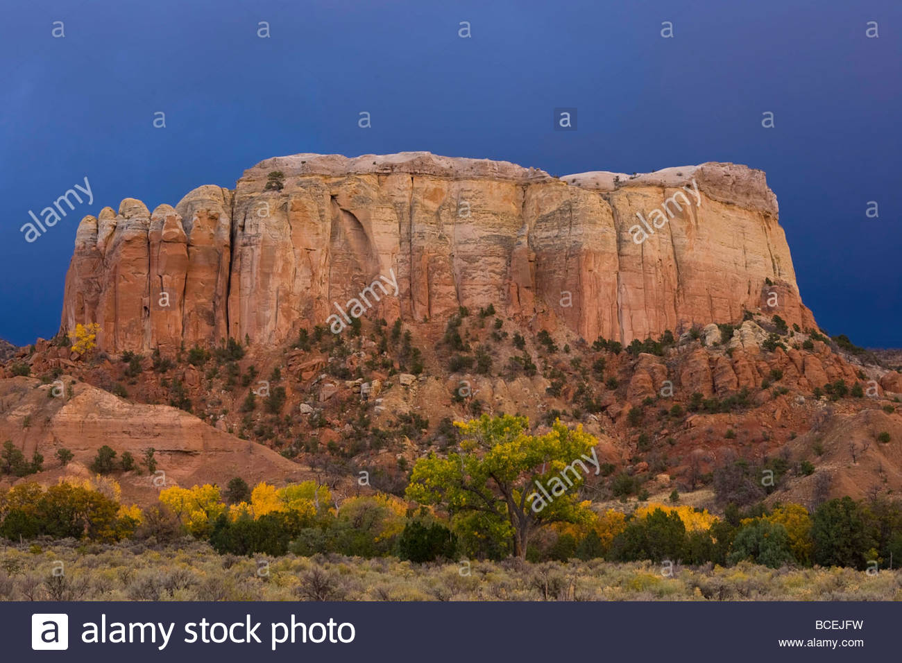 Kitchen Mesa's sandstone cliffs are a beautiful destination Stock Photo ...