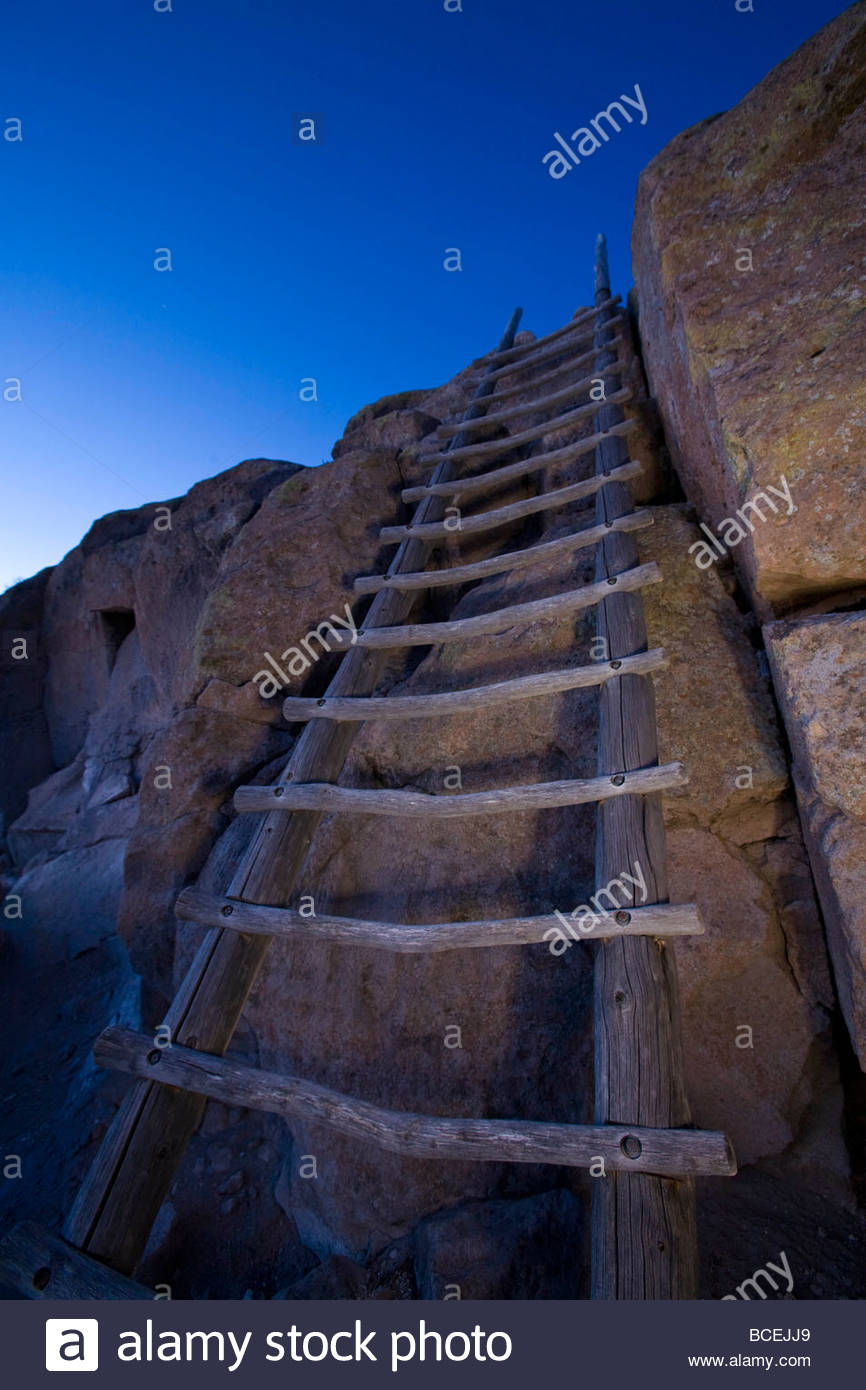 Pueblo ladder hi-res stock photography and images - Alamy