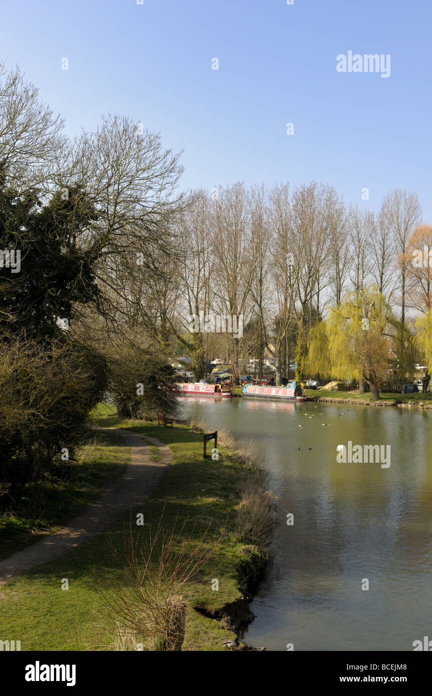 Lechlade Canal High Resolution Stock Photography and Images - Alamy