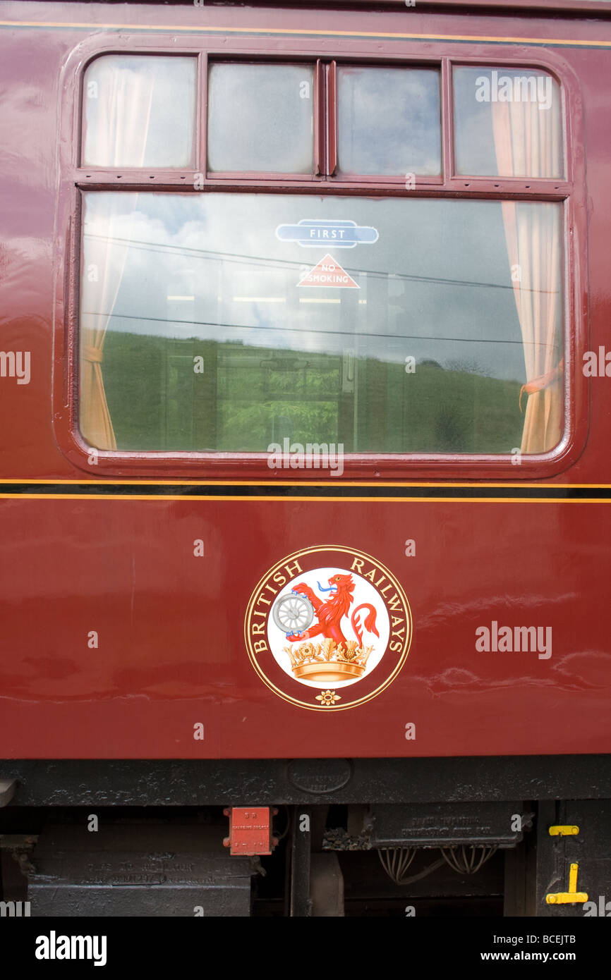 First class british railway carriage hi-res stock photography and ...