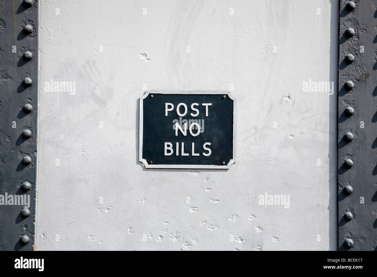 Post no bills Stock Photo - Alamy