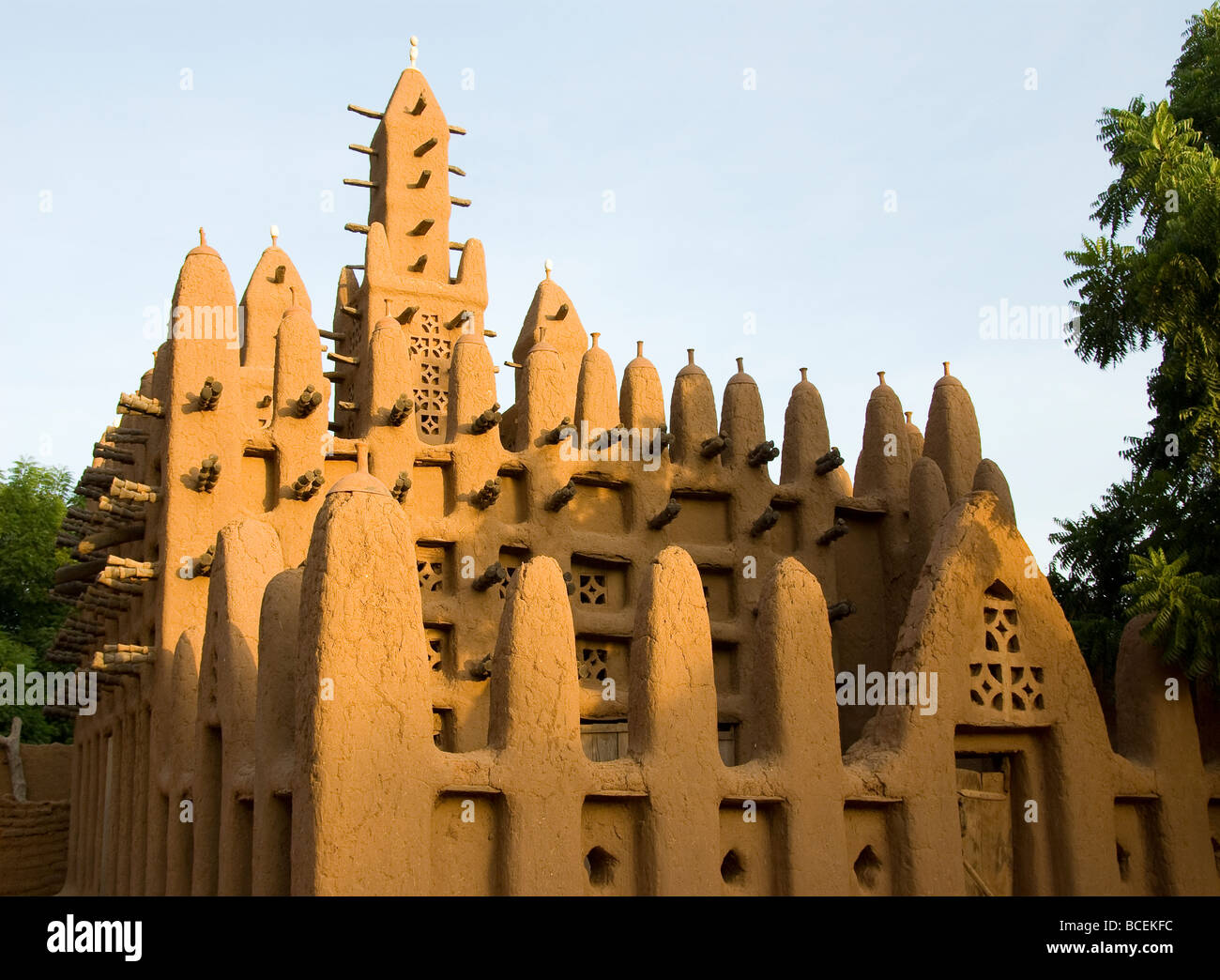 Mali. Sahel. Dogon Land. Village of Ende. Sudanese style mosque. Unesco ...