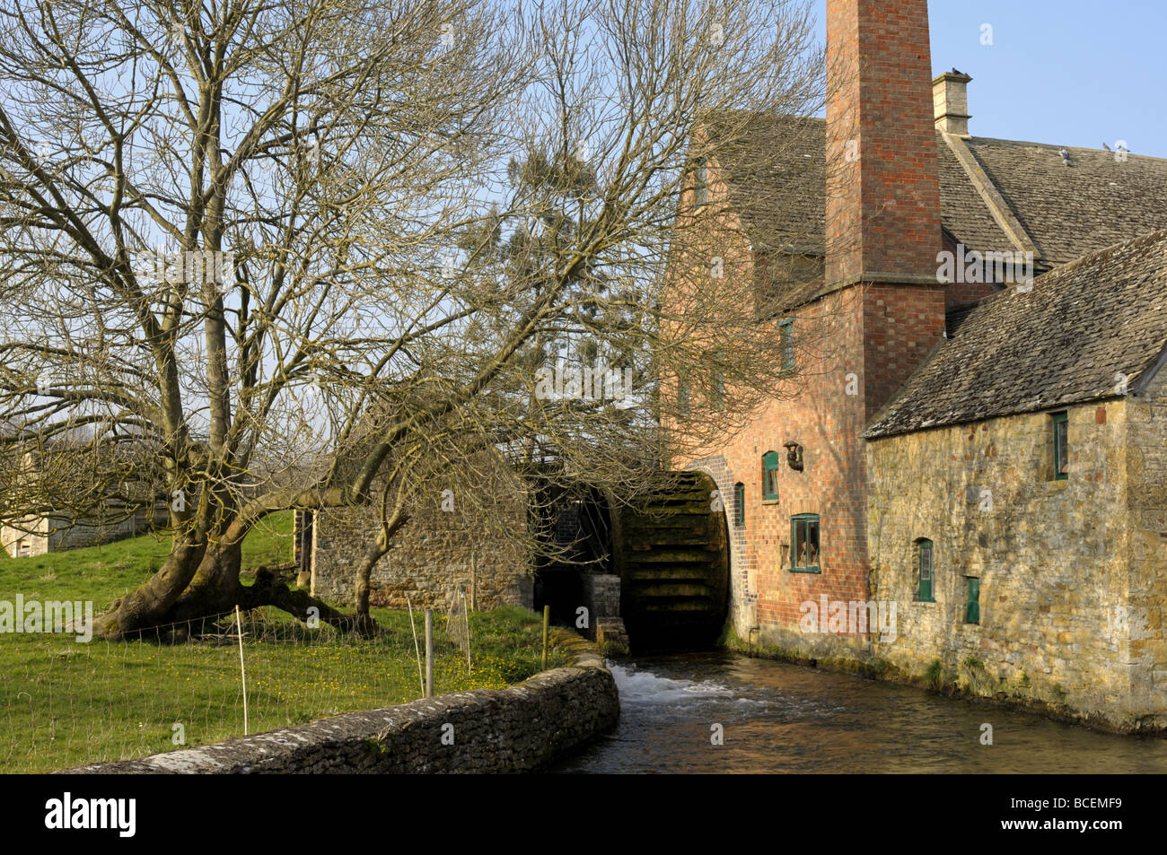 The Old Water Mill, Lower Slaughter, Gloucestershire, England Stock ...