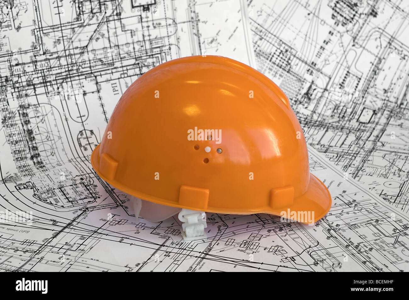 Construction worker line drawings hi-res stock photography and images ...