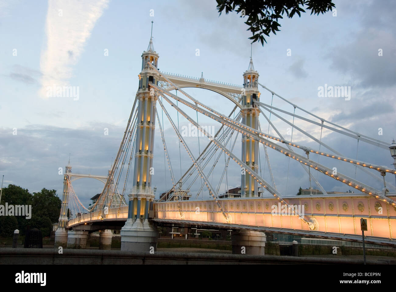 The albert bridge london hi-res stock photography and images - Alamy