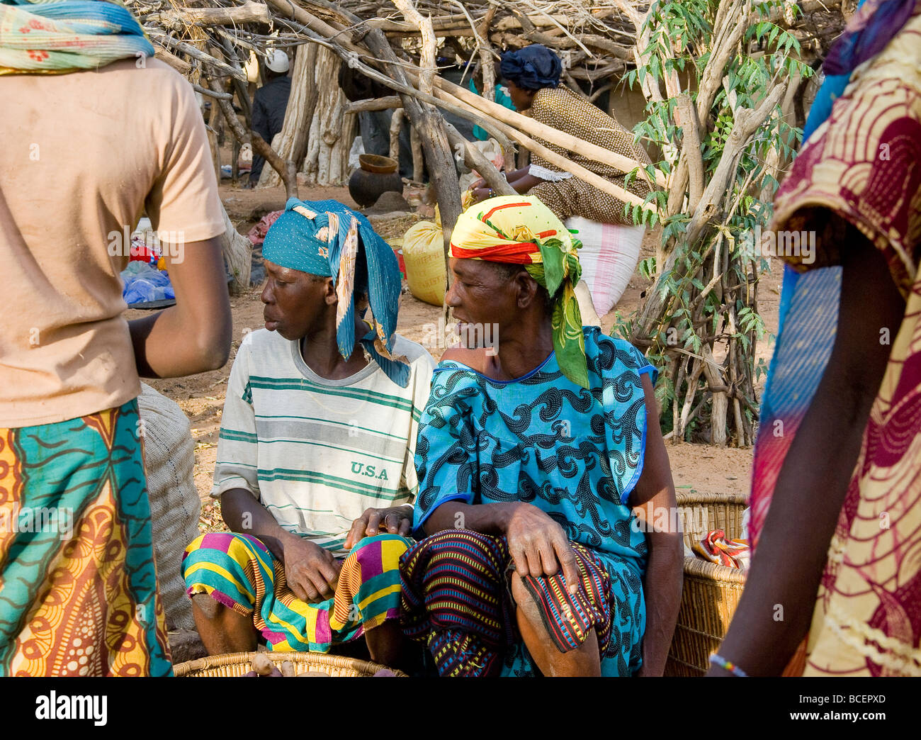 Mali dogon women tribe hi-res stock photography and images - Alamy