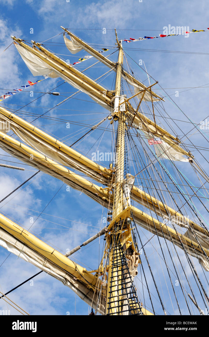 Dramatic view looking up tall ships mast Stock Photo - Alamy