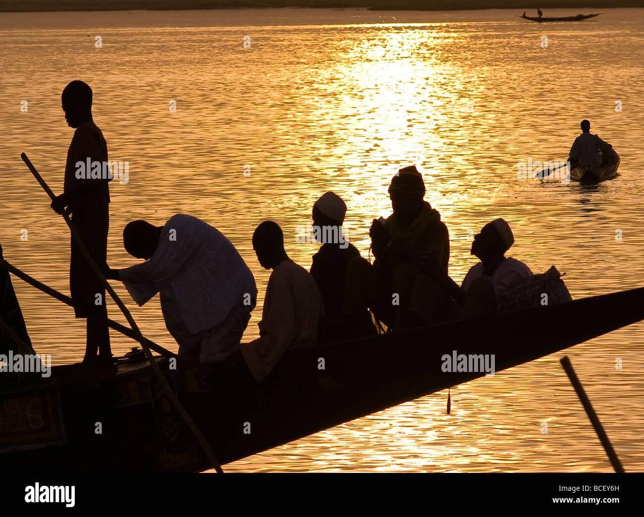 Mali. Sahel. Niger River. Port of Moptí. Traditionals boats. Transport ...