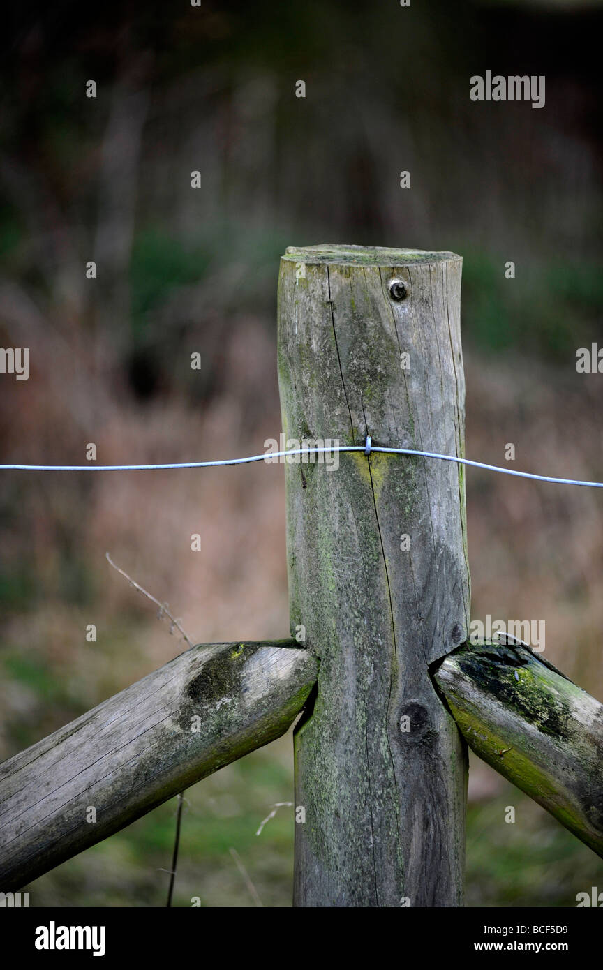 Galvanised fencing hi-res stock photography and images - Alamy