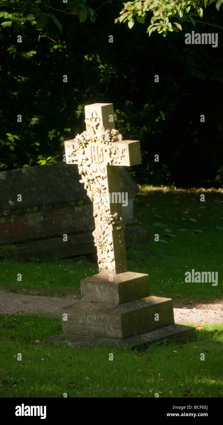 St leonard's beoley hi-res stock photography and images - Alamy