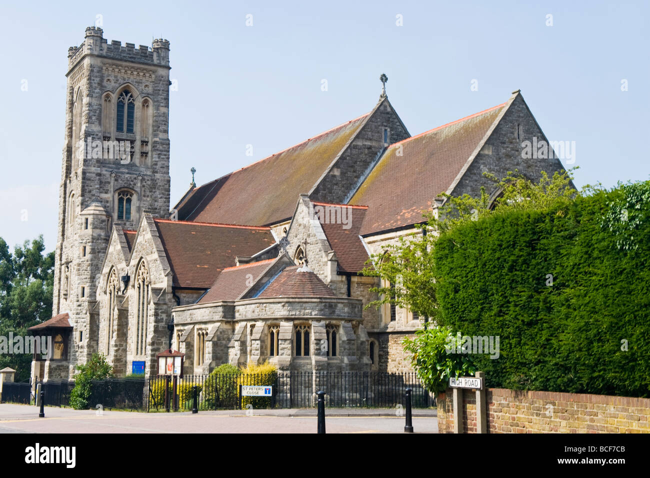 Bushey heath high street uk hi-res stock photography and images - Alamy