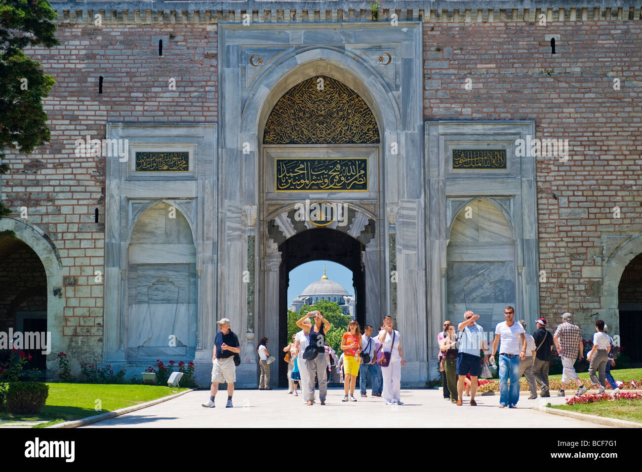 Turkey , Istanbul , Topkapi Palace Imperial Gate with calligraphy ...