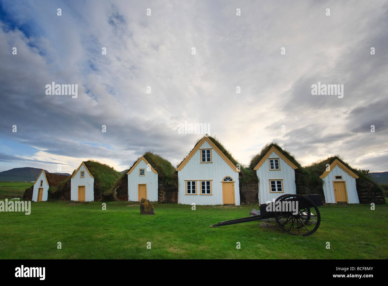 Turf roofed farm museum hi-res stock photography and images - Alamy