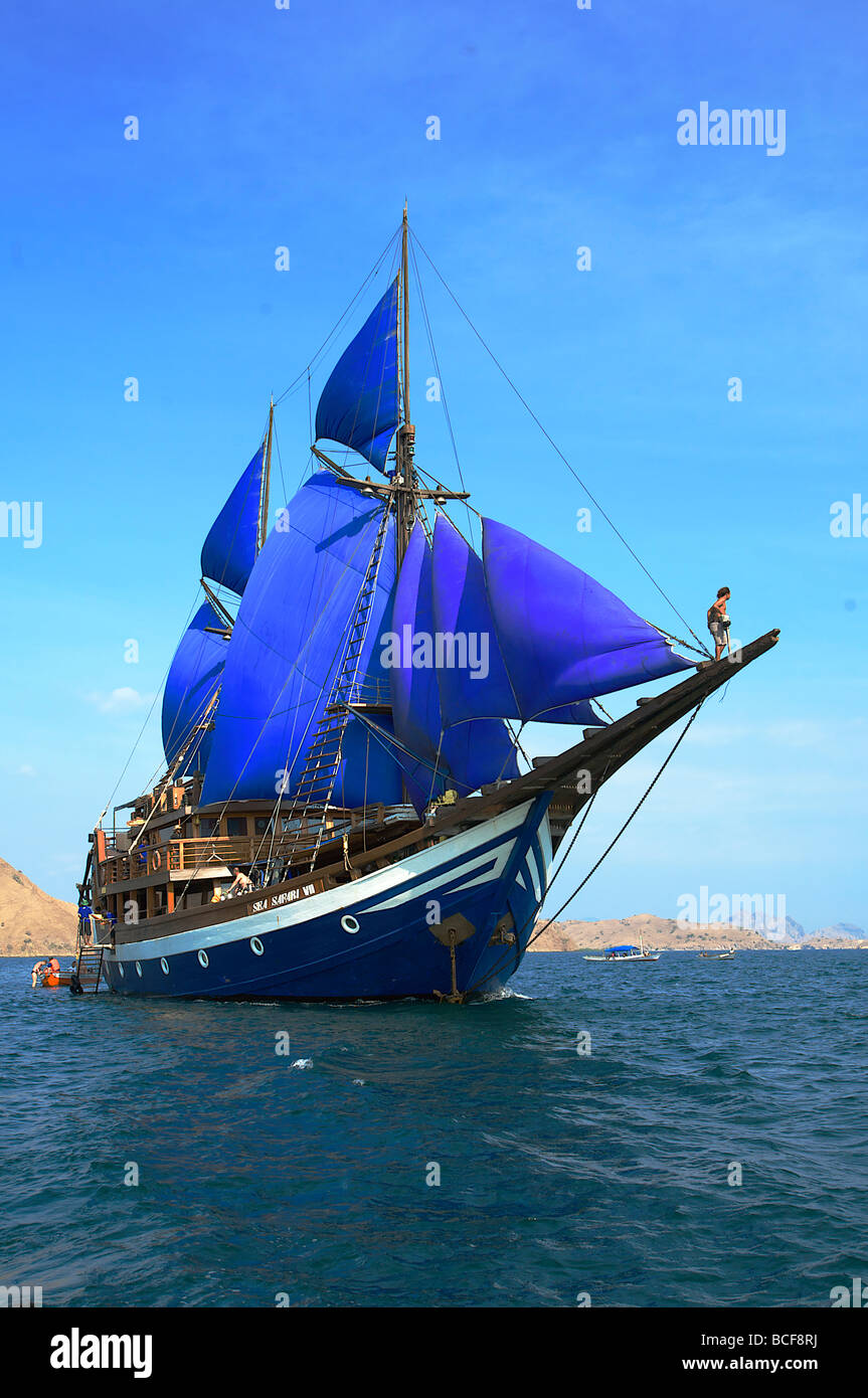 Lesser sunda islands travel hi-res stock photography and images - Alamy