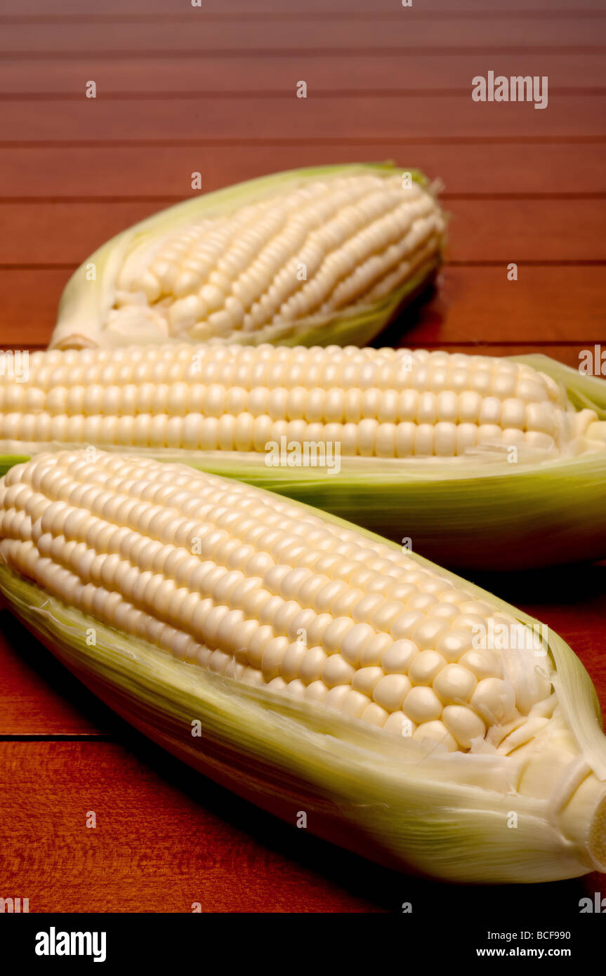 Three corn on the cob hi-res stock photography and images - Alamy
