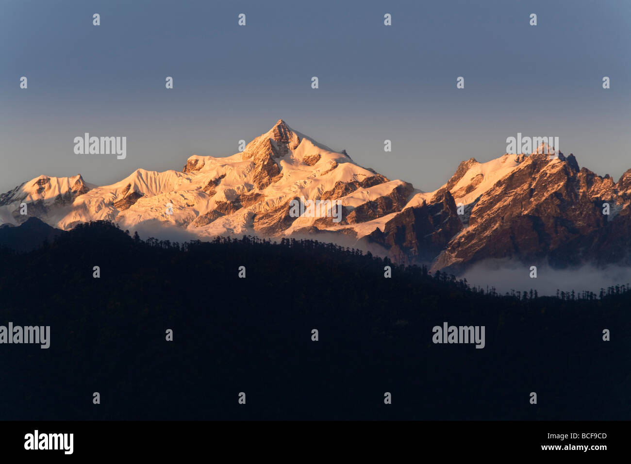 India, Sikkim, Ravangla (Rabongla), Ralang, Kanchenjunga range Stock ...