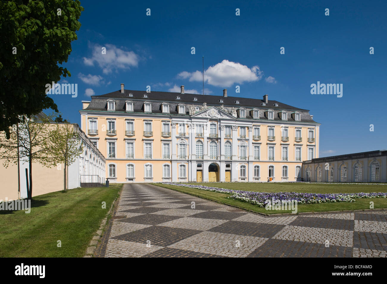 Schloss augustusburg bruhl germany hi-res stock photography and images ...