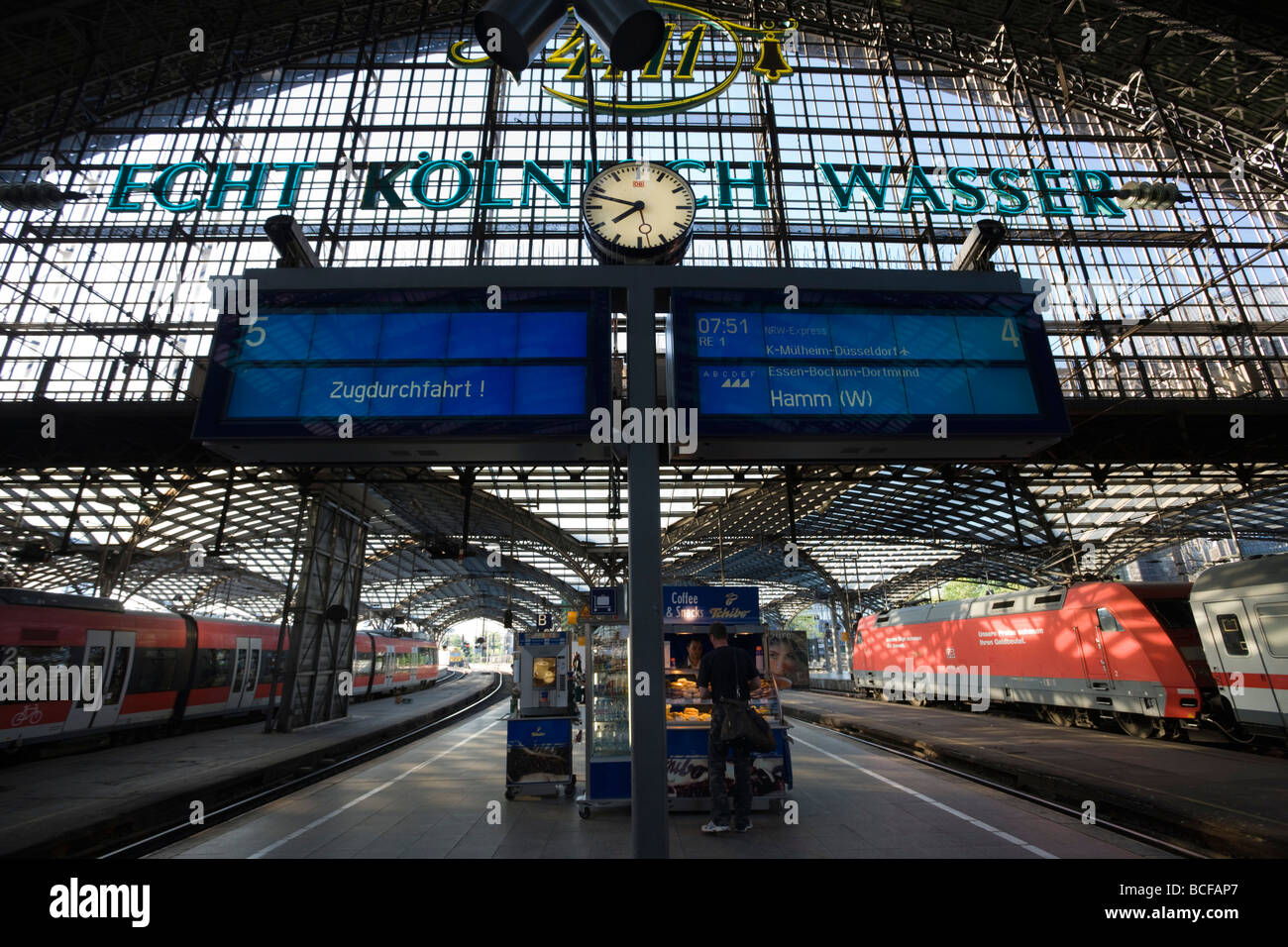 Cologne germany train station hi-res stock photography and images - Alamy