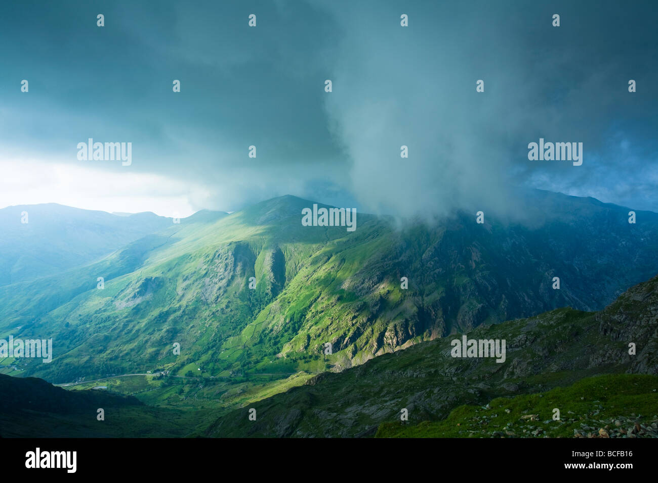 Storm clouds rolling in over Glyder Fawr taken from the Llanberis path ...