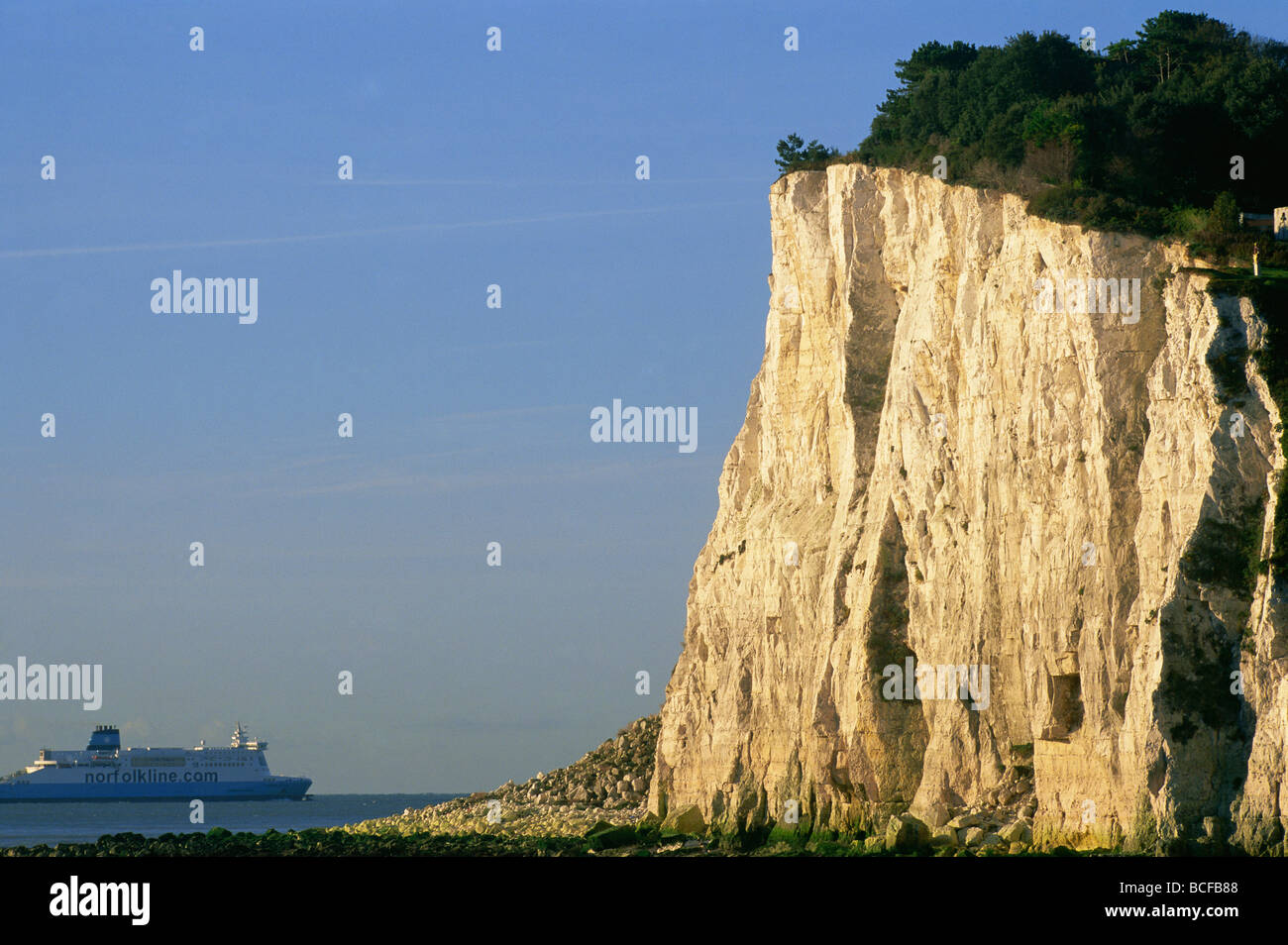 White cliffs england hi-res stock photography and images - Alamy
