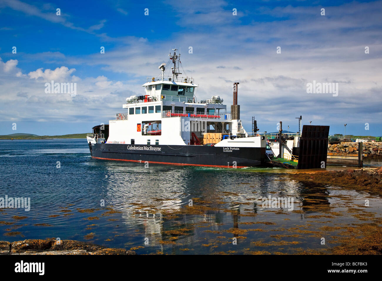 Calmac ferry berneray to harris hi-res stock photography and images - Alamy