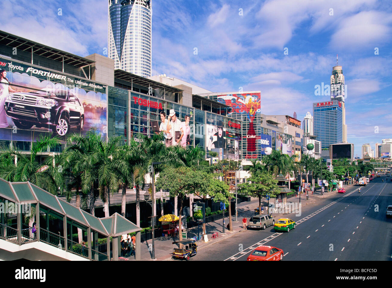 Thailand, Bangkok, Central World Shopping Complex and Thanon ...