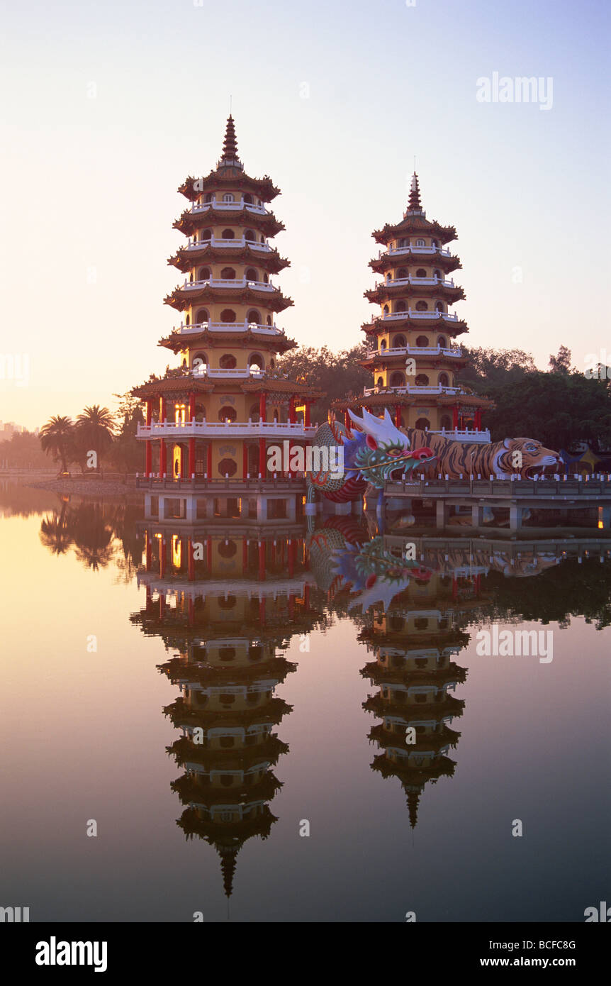 Taiwan Kaohsiung Lotus Lake Dragon and Tiger Pagodas Stock Photo - Alamy