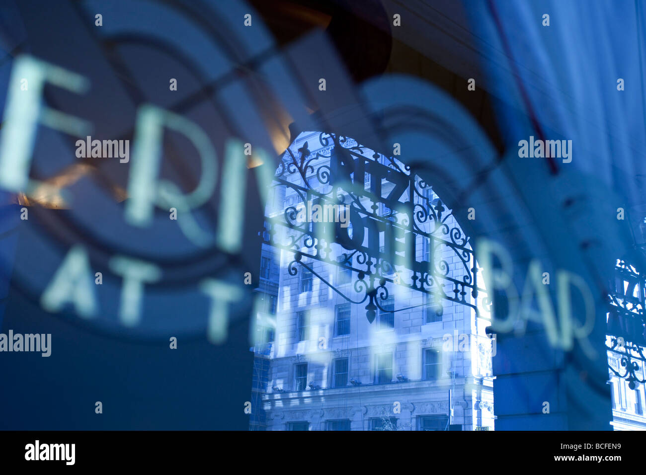 London england uk hotel hi-res stock photography and images - Alamy