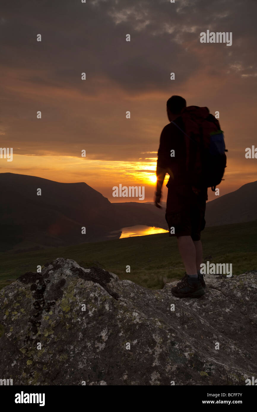 Snowdon wales man silhouette hi-res stock photography and images - Alamy