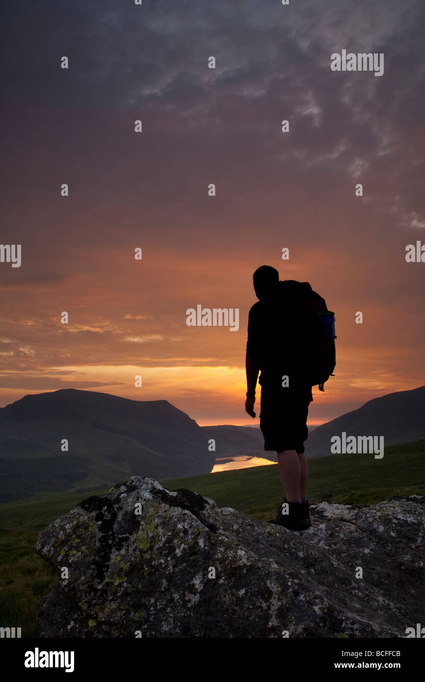 Snowdon wales man silhouette hi-res stock photography and images - Alamy