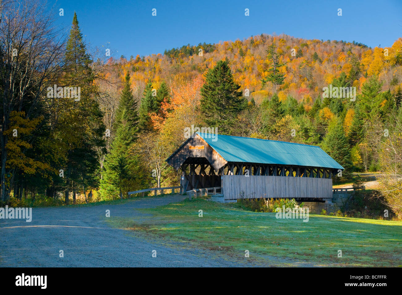 Magalloway bennett bean covered bridge hi-res stock photography and images - Alamy