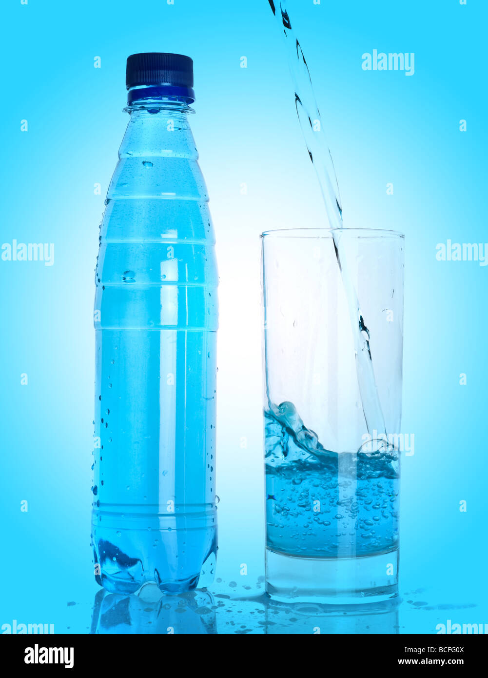 Isolated shot of water splashing Stock Photo - Alamy