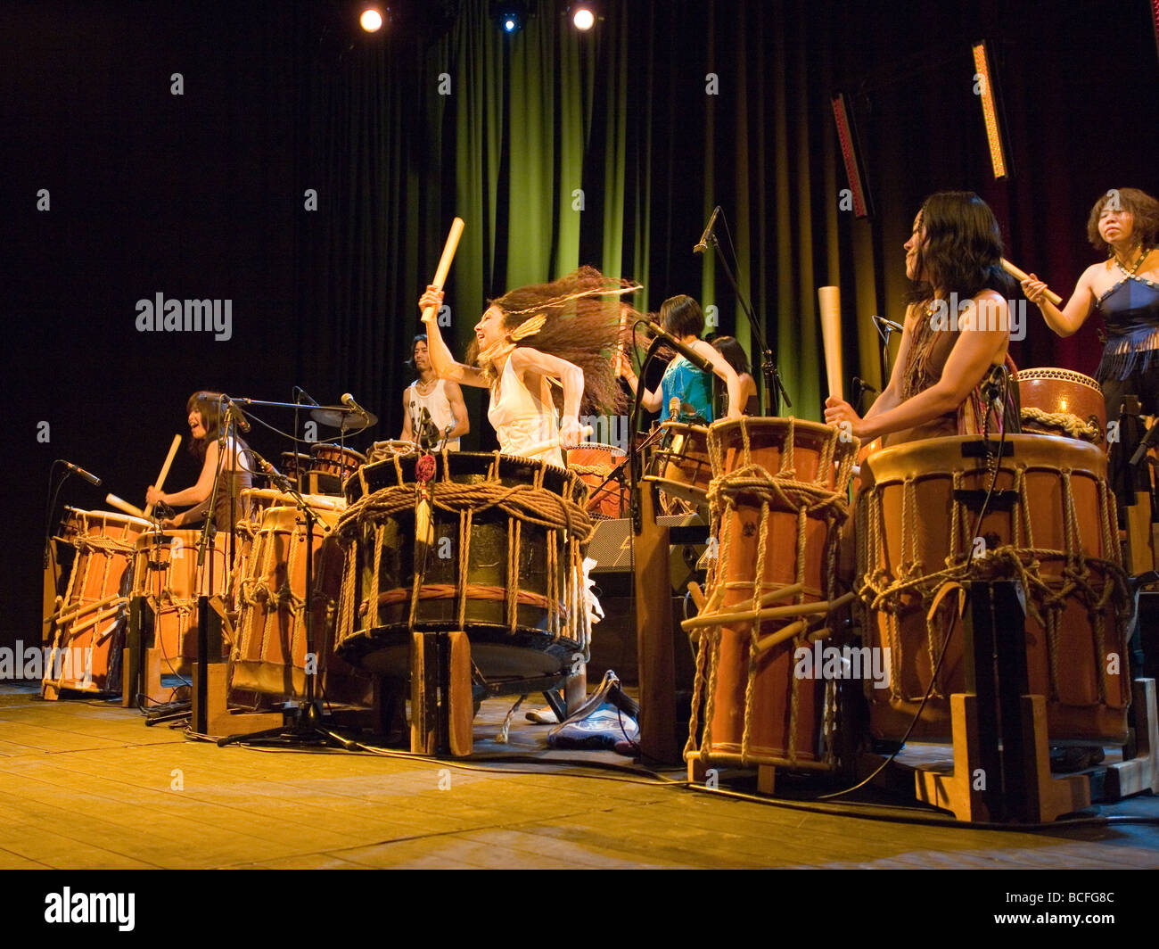 Taiko japan hi-res stock photography and images - Alamy