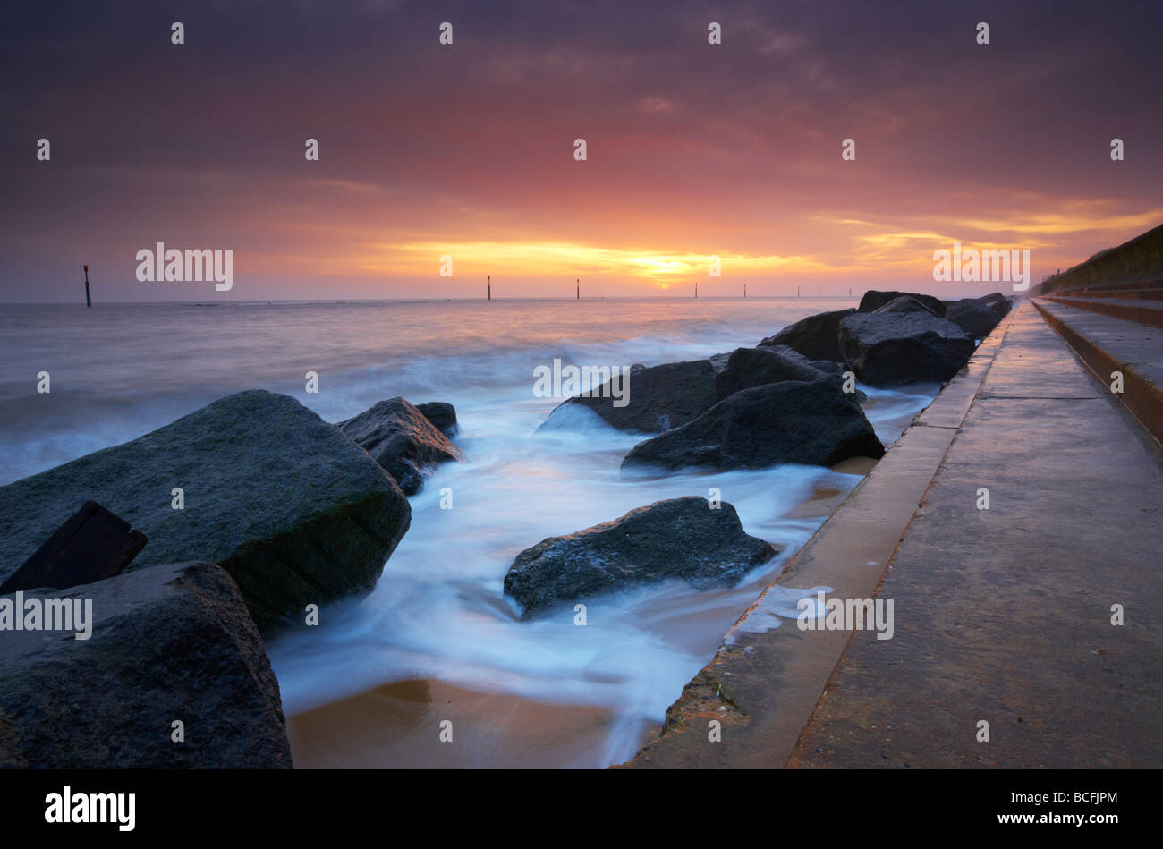 A beautiful sunrise at Sea Palling on the Norfolk Coast Stock Photo - Alamy