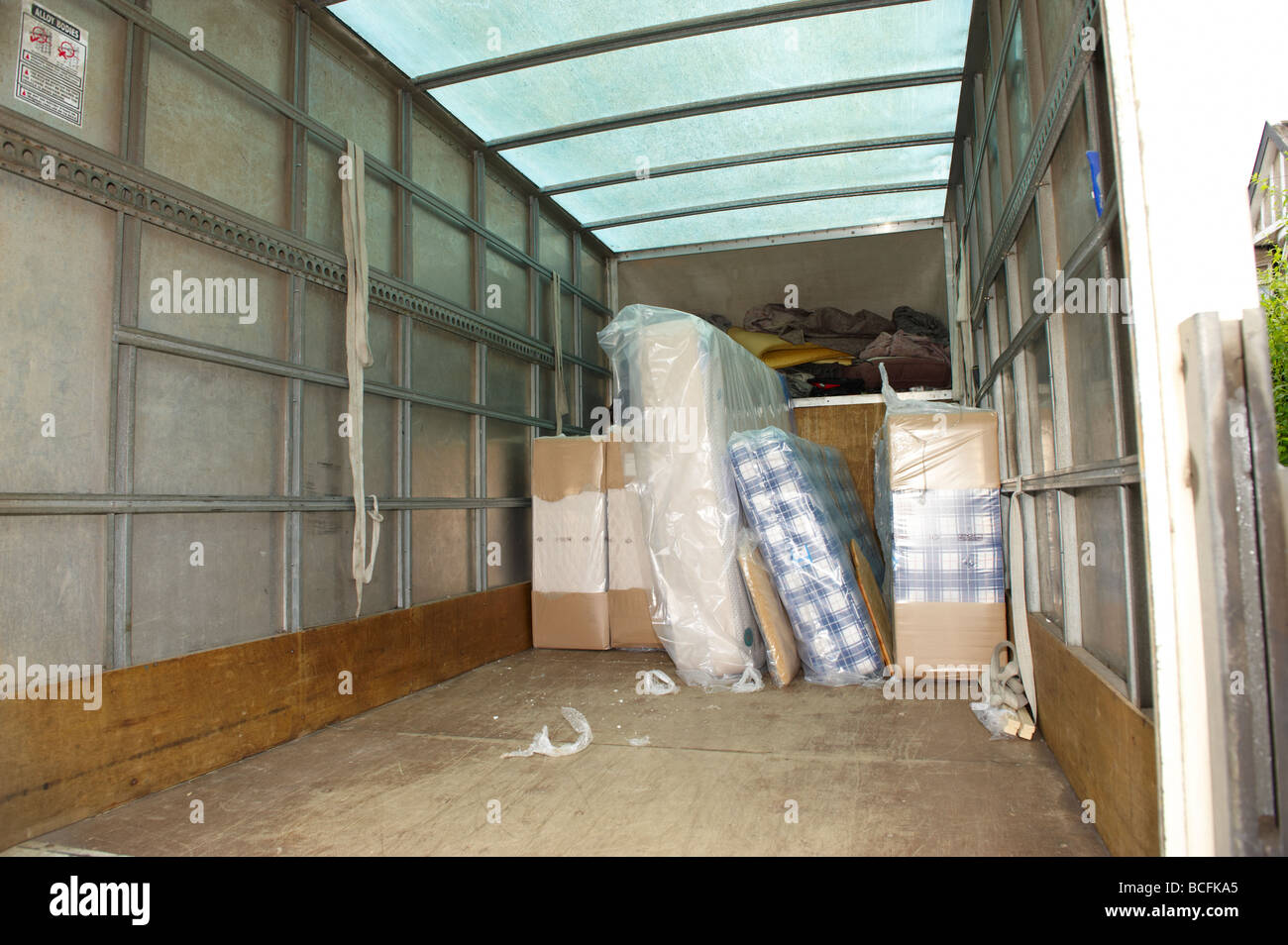 Removal lorry hi-res stock photography and images - Alamy