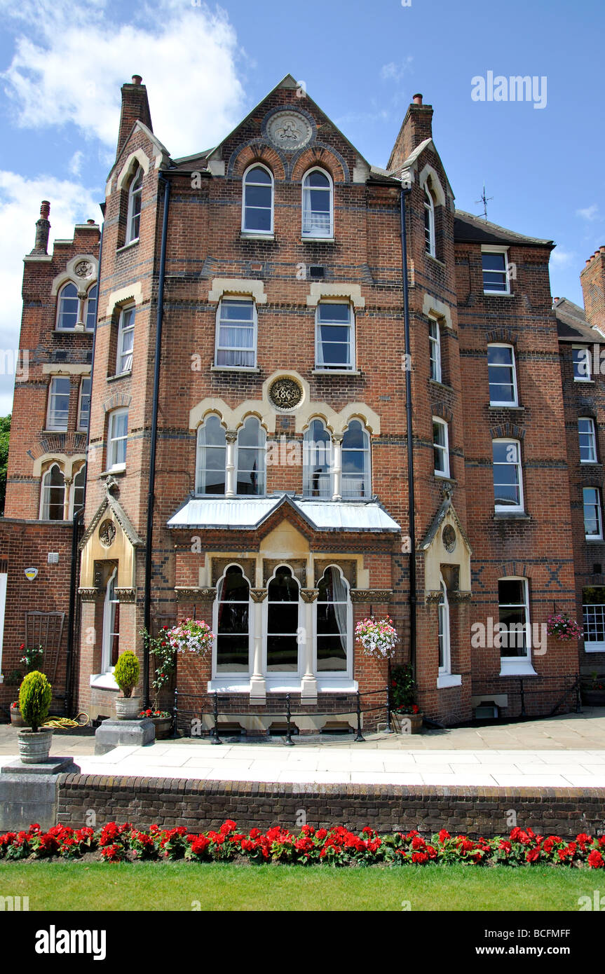 Harrow school hi-res stock photography and images - Alamy